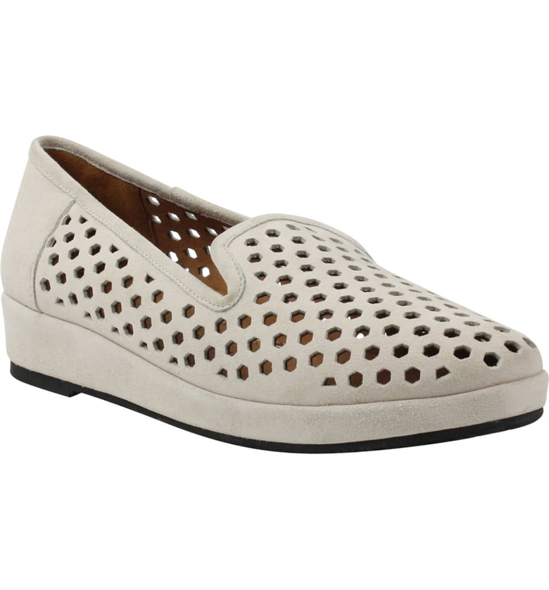 Closed-Toe Shoes For Spring And Summer - une femme x susan blakey