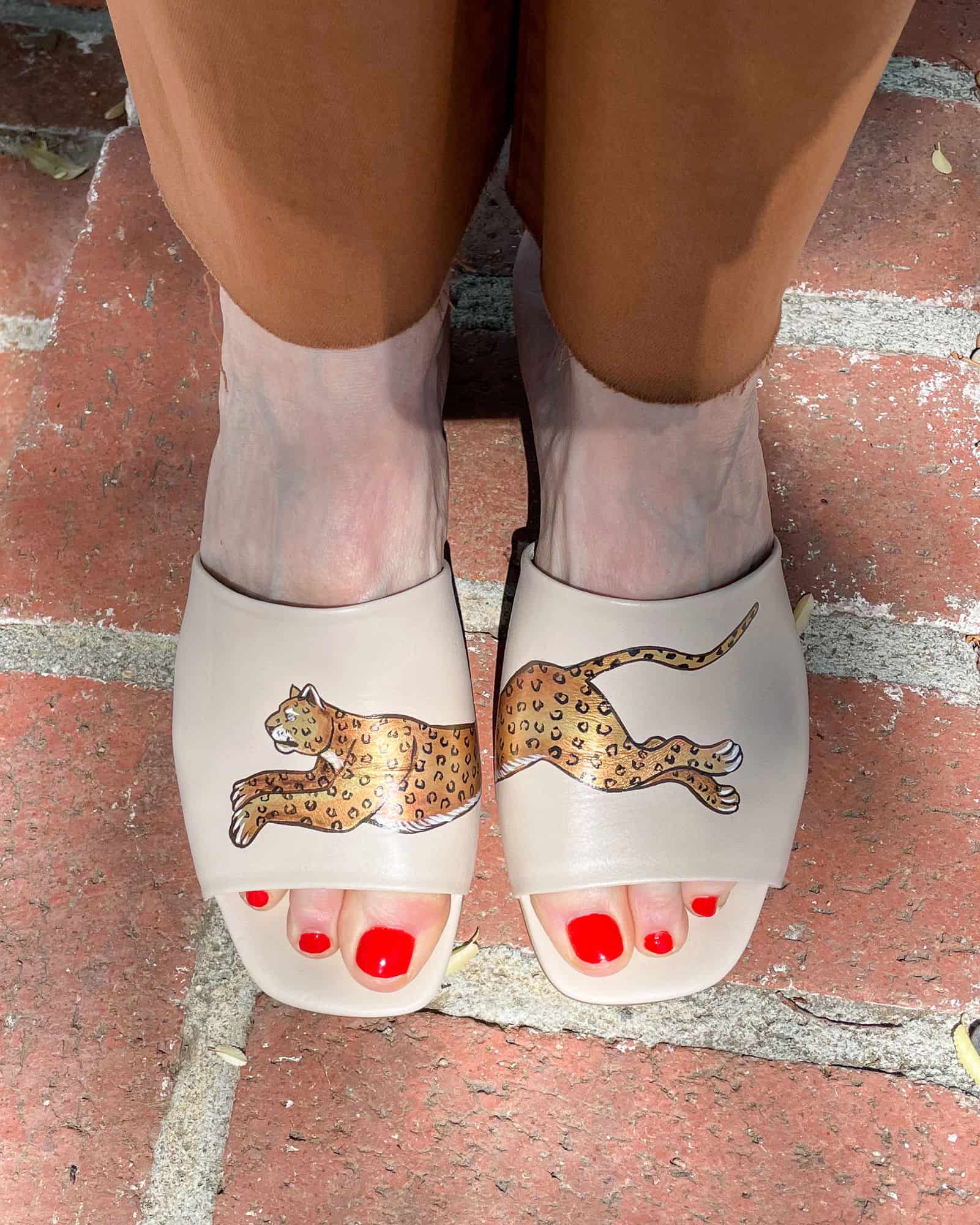 My Spring Wardrobe Essentials 2021 - une femme d'un certain âge