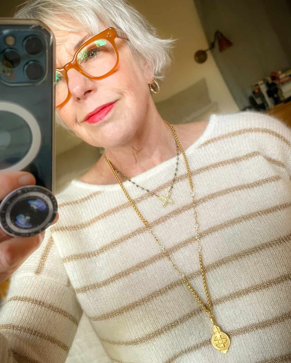 Casual holiday outfit striped sweater - une femme x susan blakey