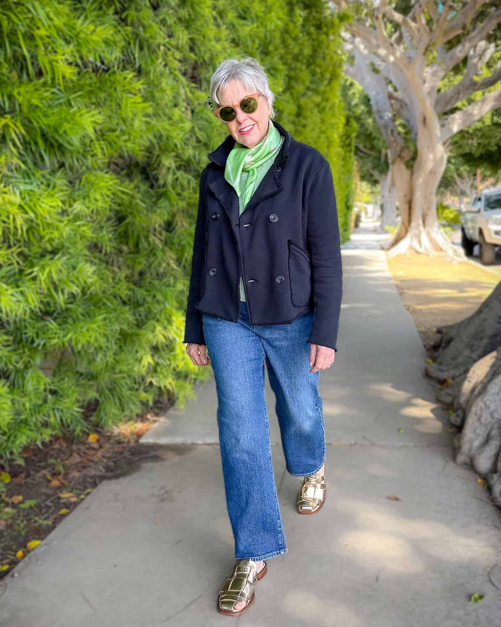 A navy and green outfit idea for spring - une femme x susan blakey